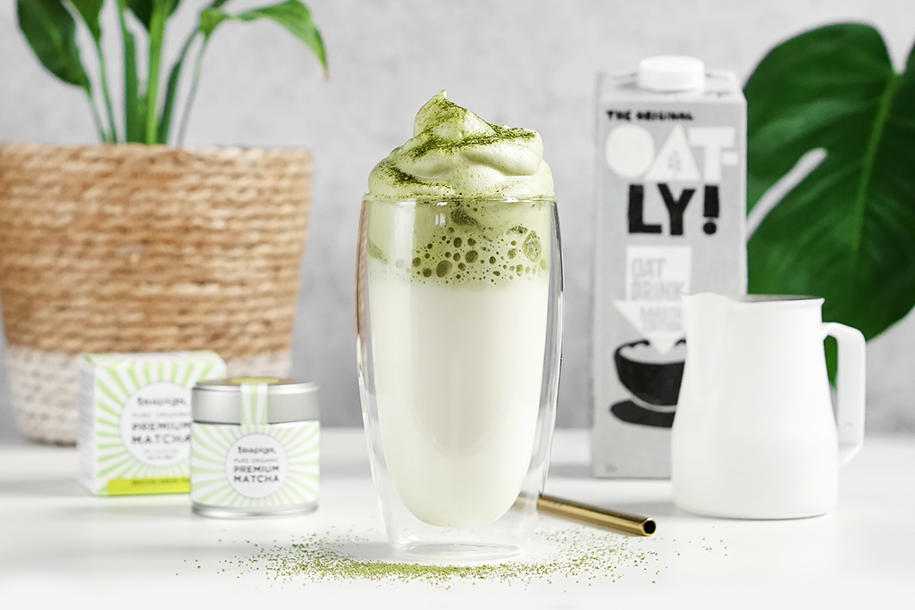 Dalgona matcha - our delicious recipe! - Blog Coffeedesk.com